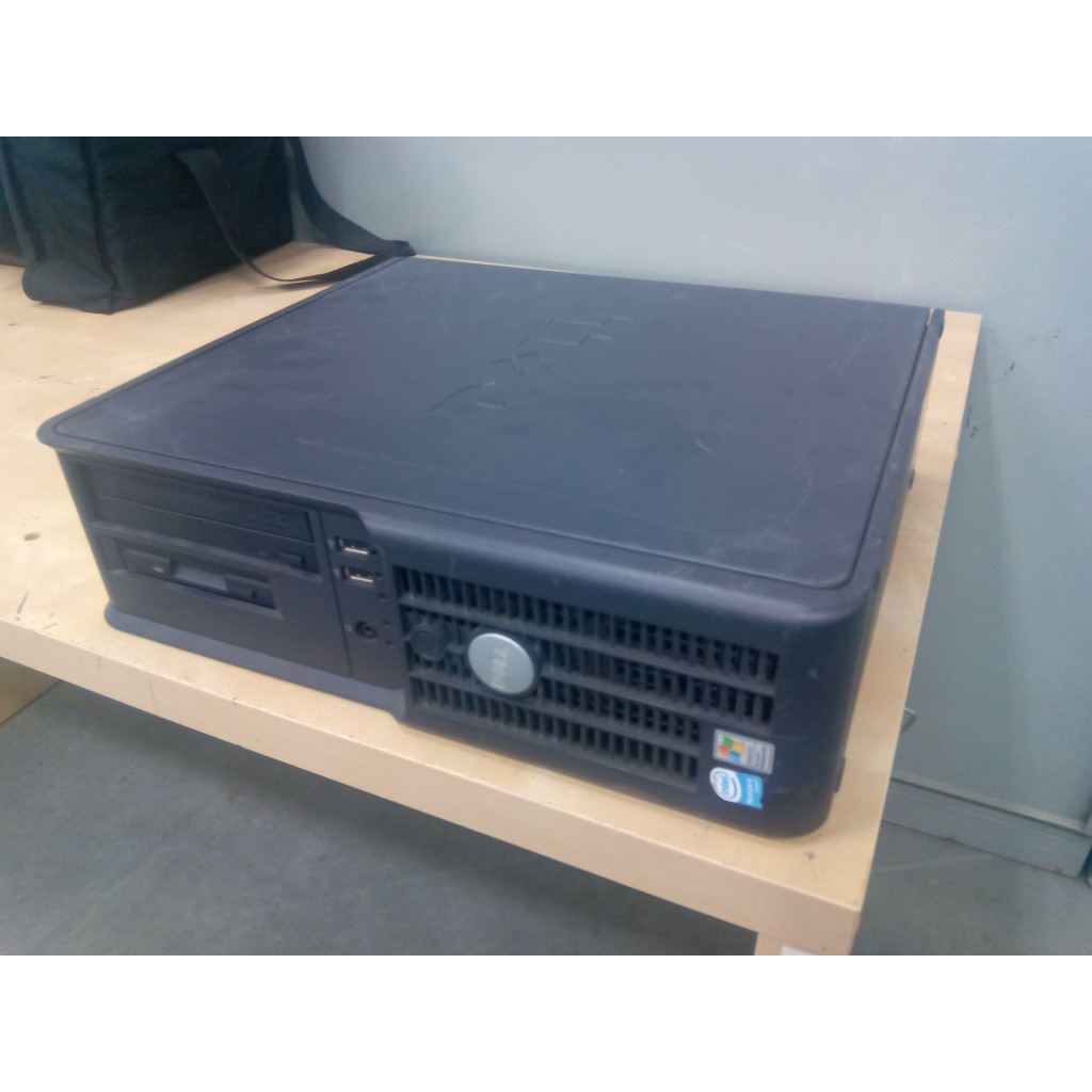 Donación de excedentes de material - Torres de ordenador DELL Optiplex 210L